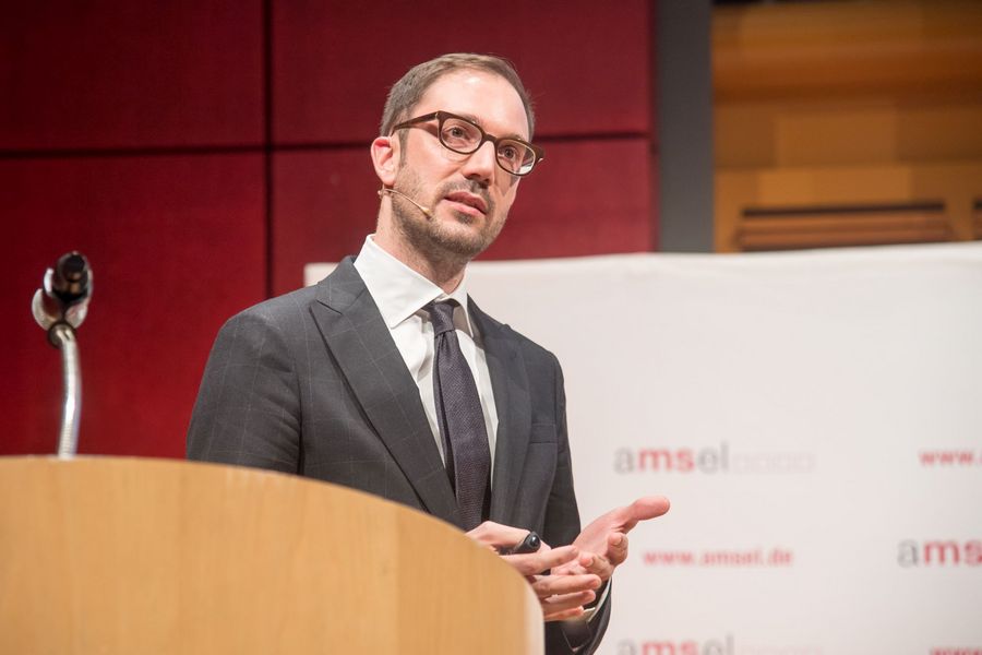 Seit 2009 der T-Zelle auf der Spur: Prof. Nicholas Schwab erhält Sobek ...